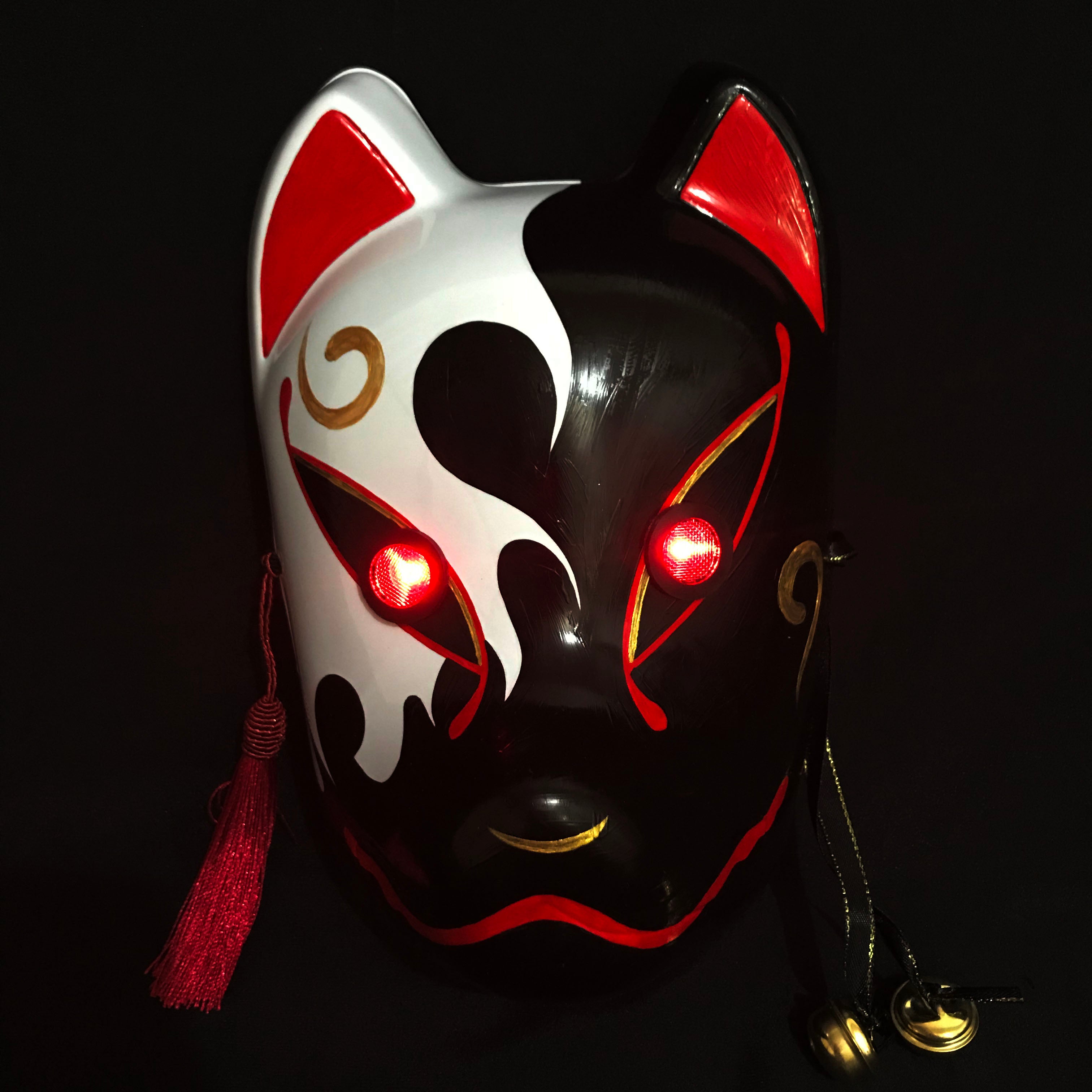 Black Kitsune Mask